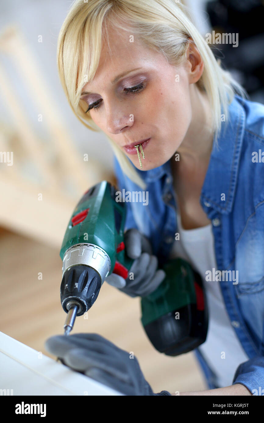 Using electric drill hi-res stock photography and images - Alamy