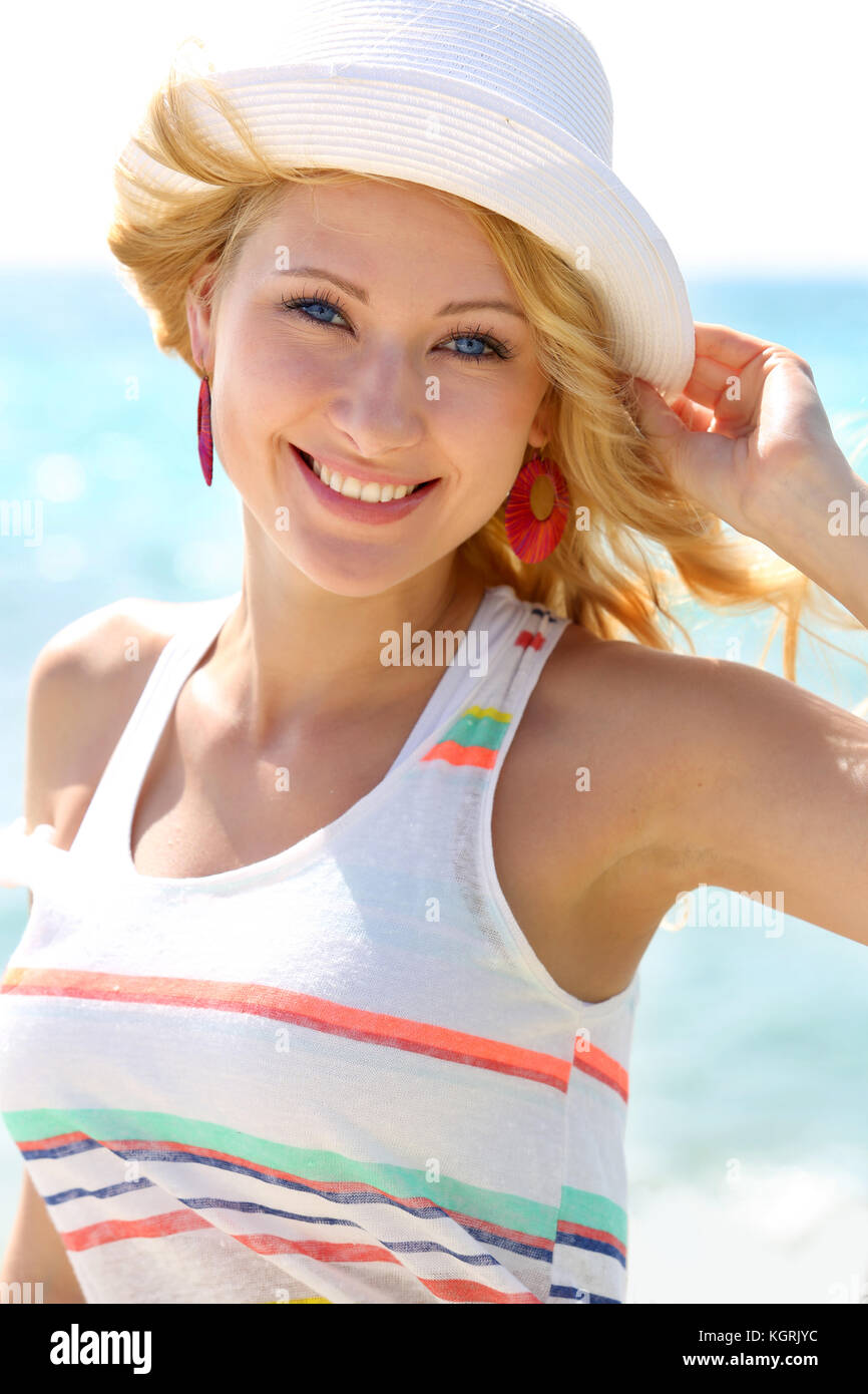 Closeup of beautiful girl at the beach Stock Photo - Alamy