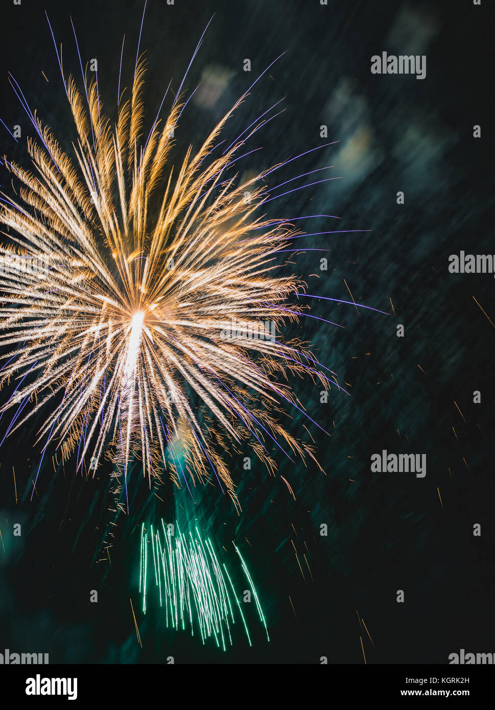 Fireworks display on Bonfire night in Port Erin Stock Photo - Alamy