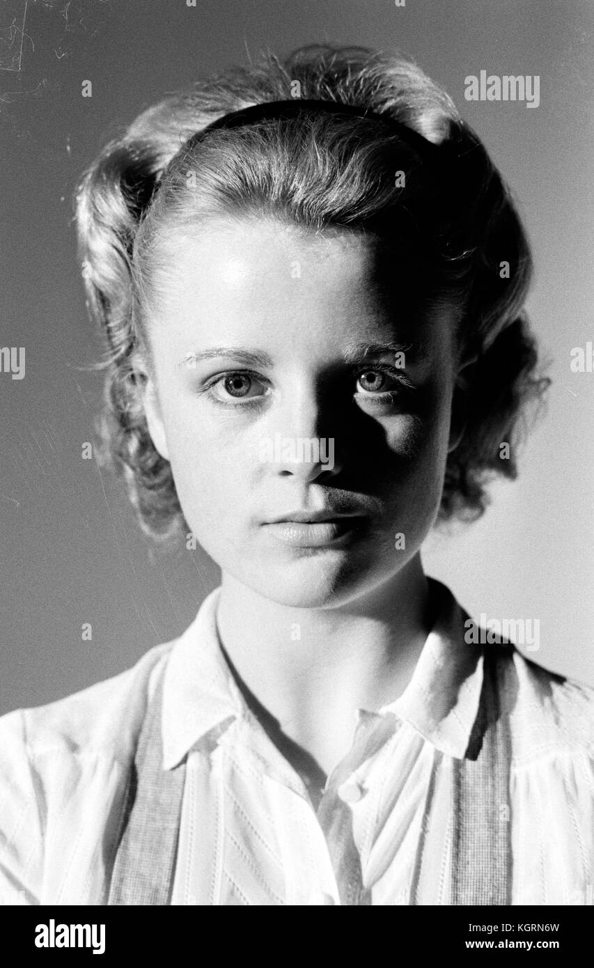 The Mirror Crack'd (1980) , Wendy Morgan Date: 1980 Stock Photo - Alamy