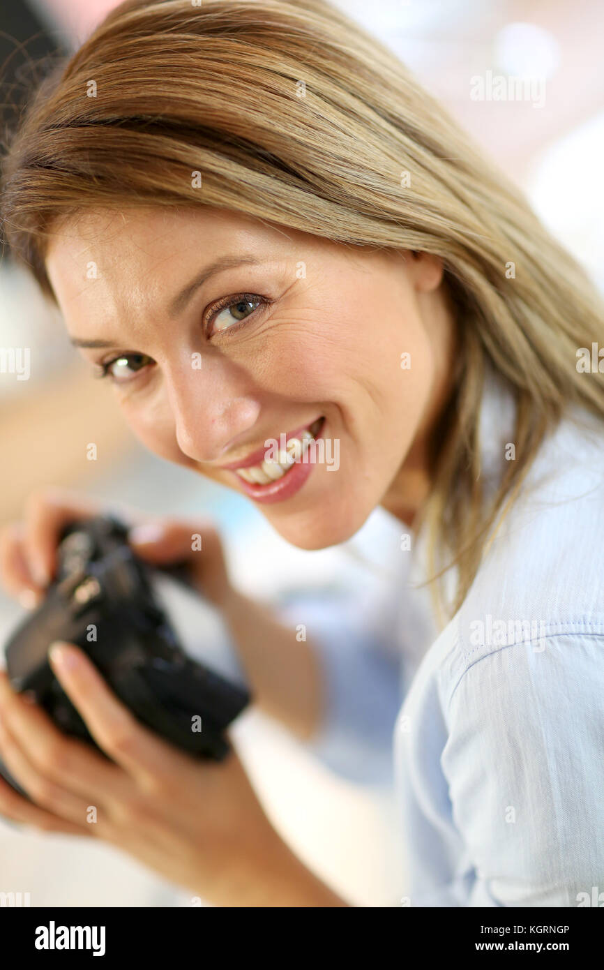 Woman reporter hi-res stock photography and images - Alamy