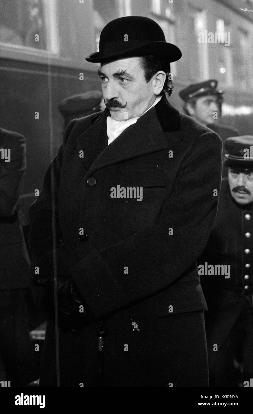 Albert Finney Poirot
