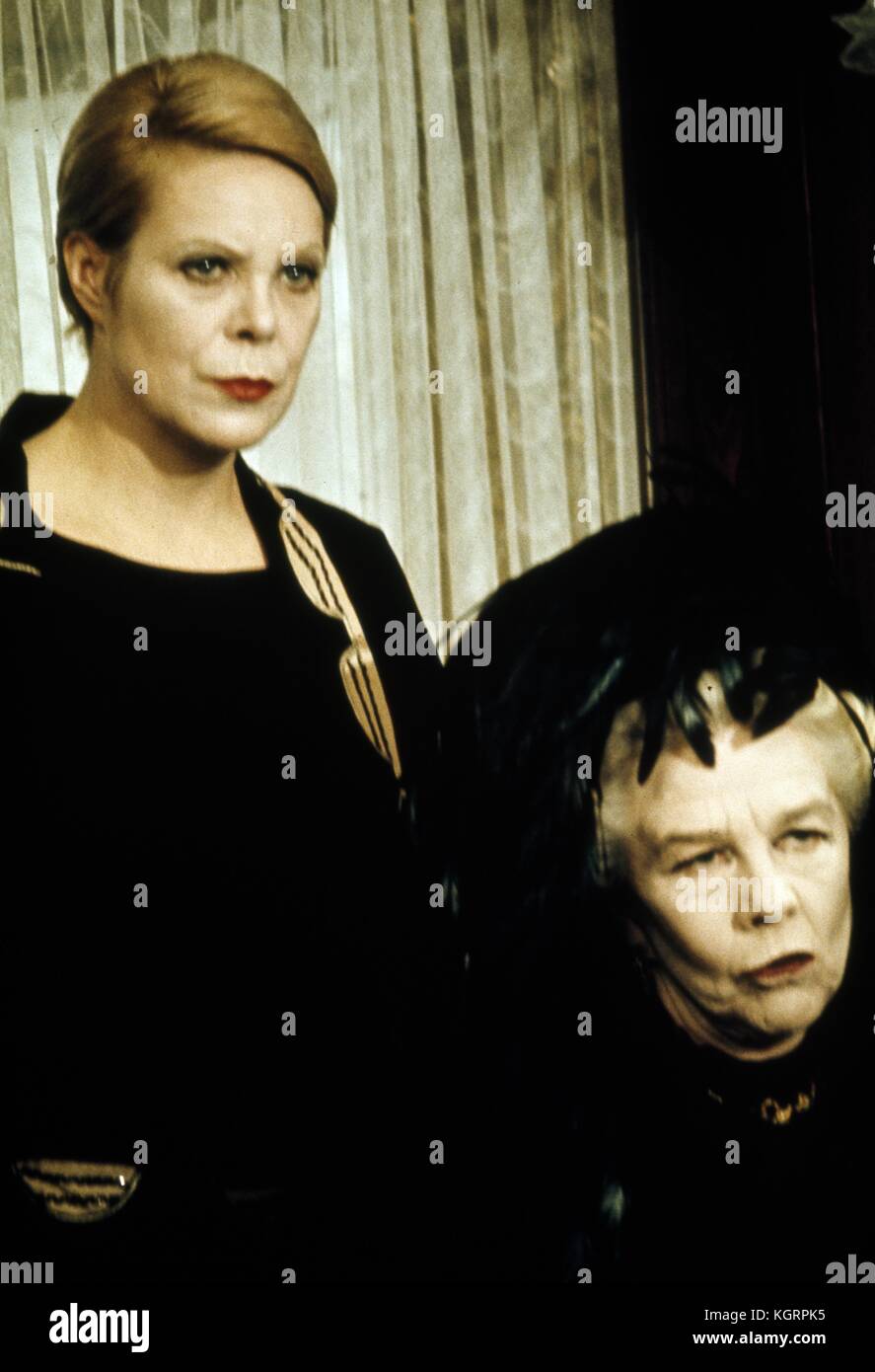 Murder on the Orient Express (1974) , Wendy Hiller , Rachel Roberts ...