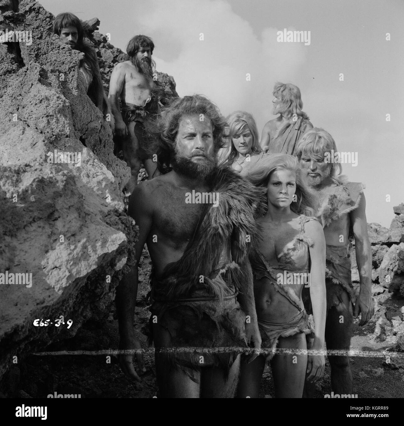 One million years b.c. raquel welch hi-res stock photography and images ...