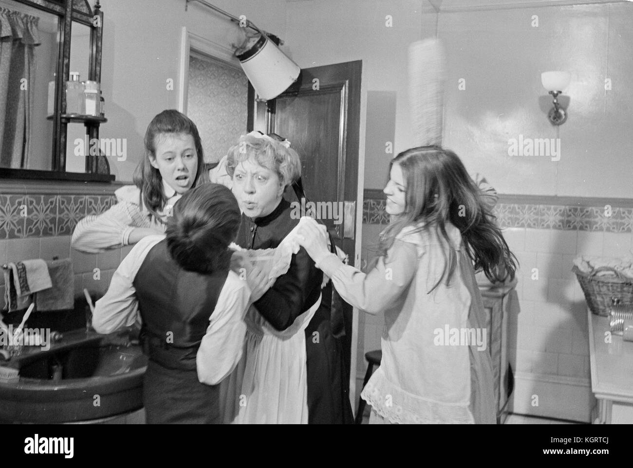 The Railway Children (1970) , Jenny Agutter , Gary Warren , Sally ...