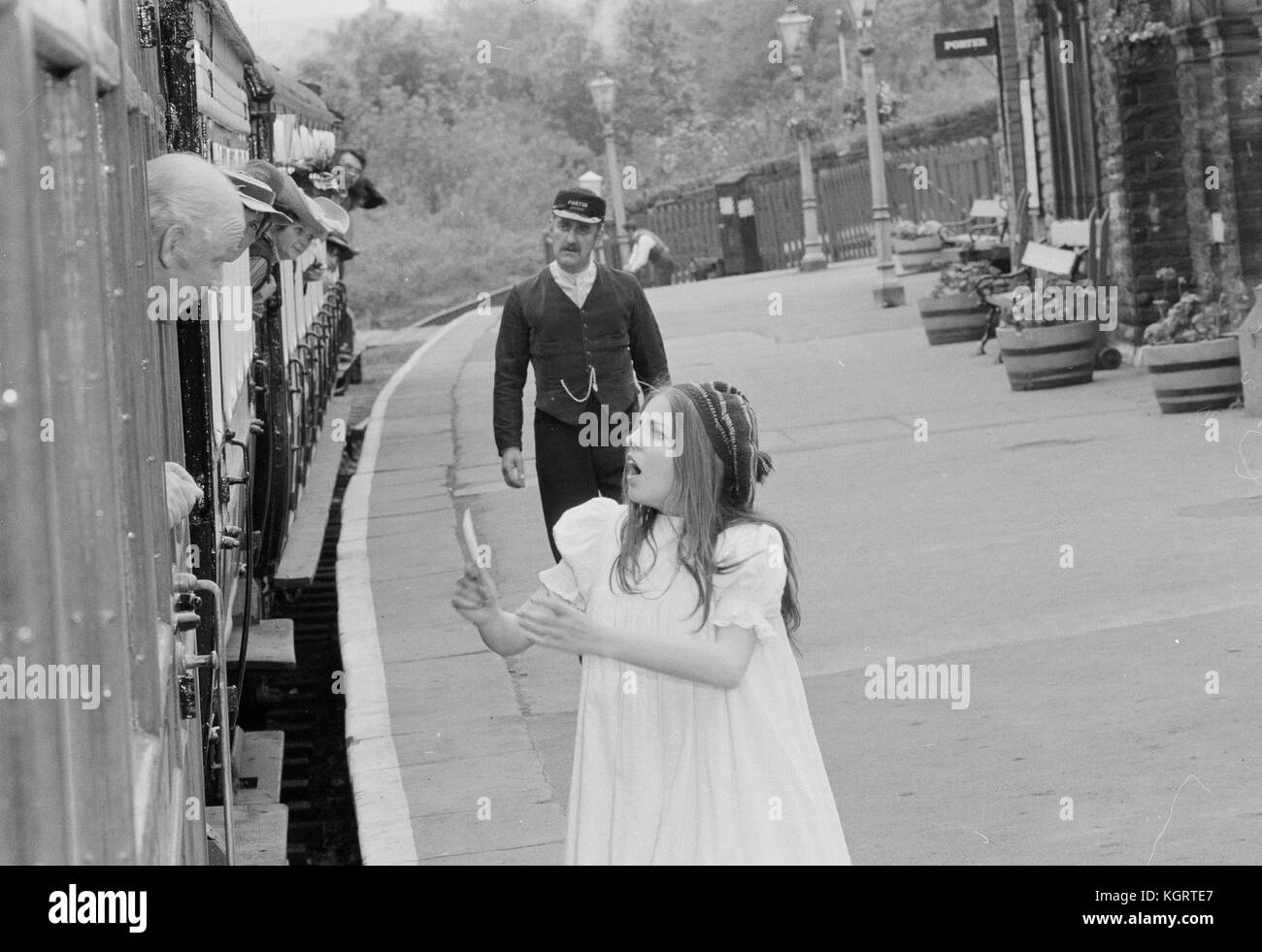 The Railway Children (1970) , Sally Thomsett , Bernard Cribbins Date ...