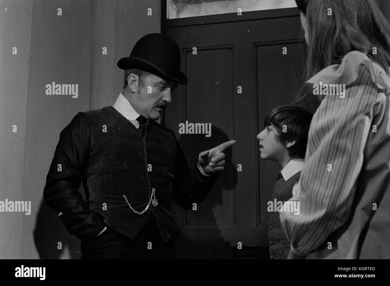 The Railway Children (1970) , Gary Warren , Bernard Cribbins Date: 1970 ...