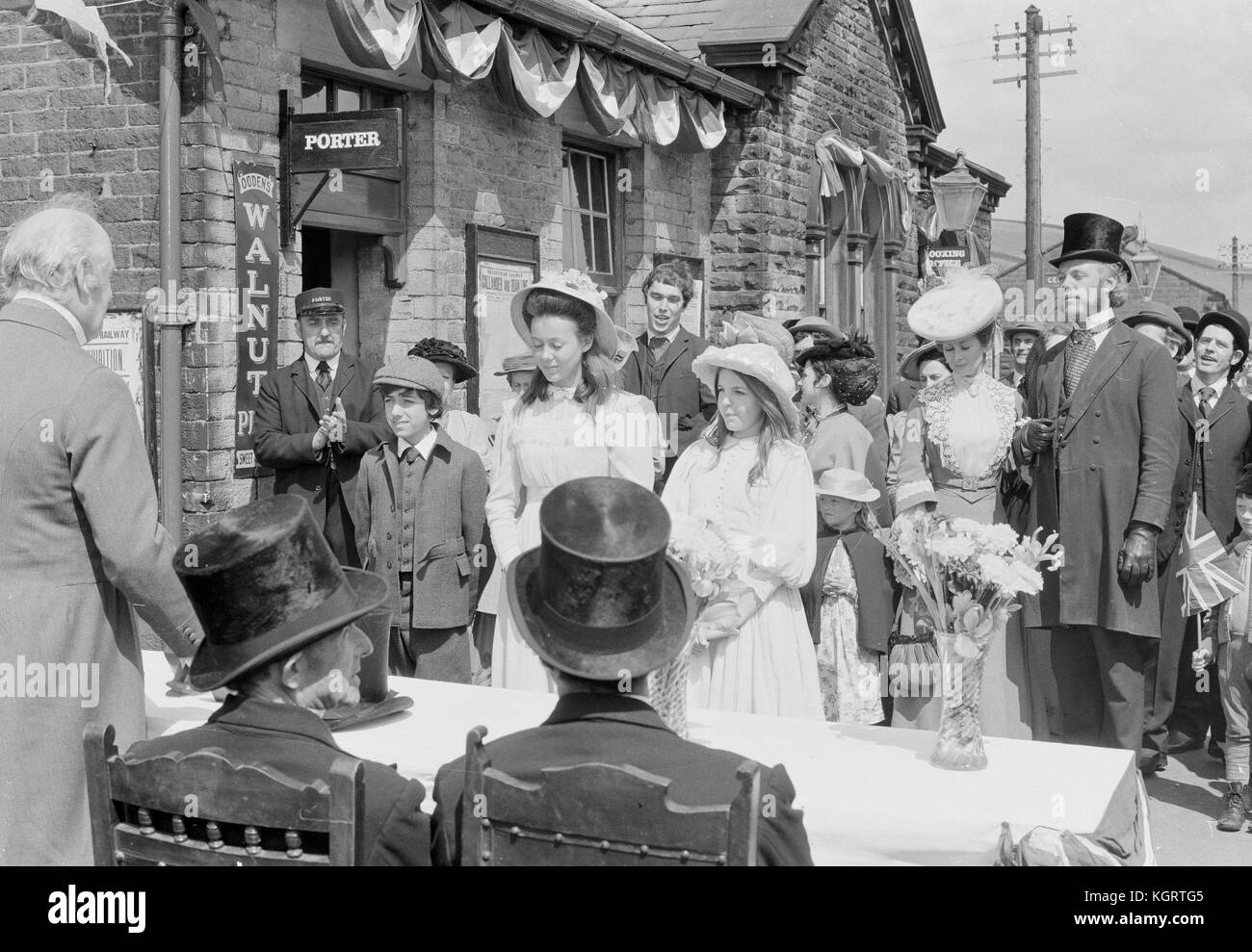 Jenny agutter the railway children Black and White Stock Photos ...