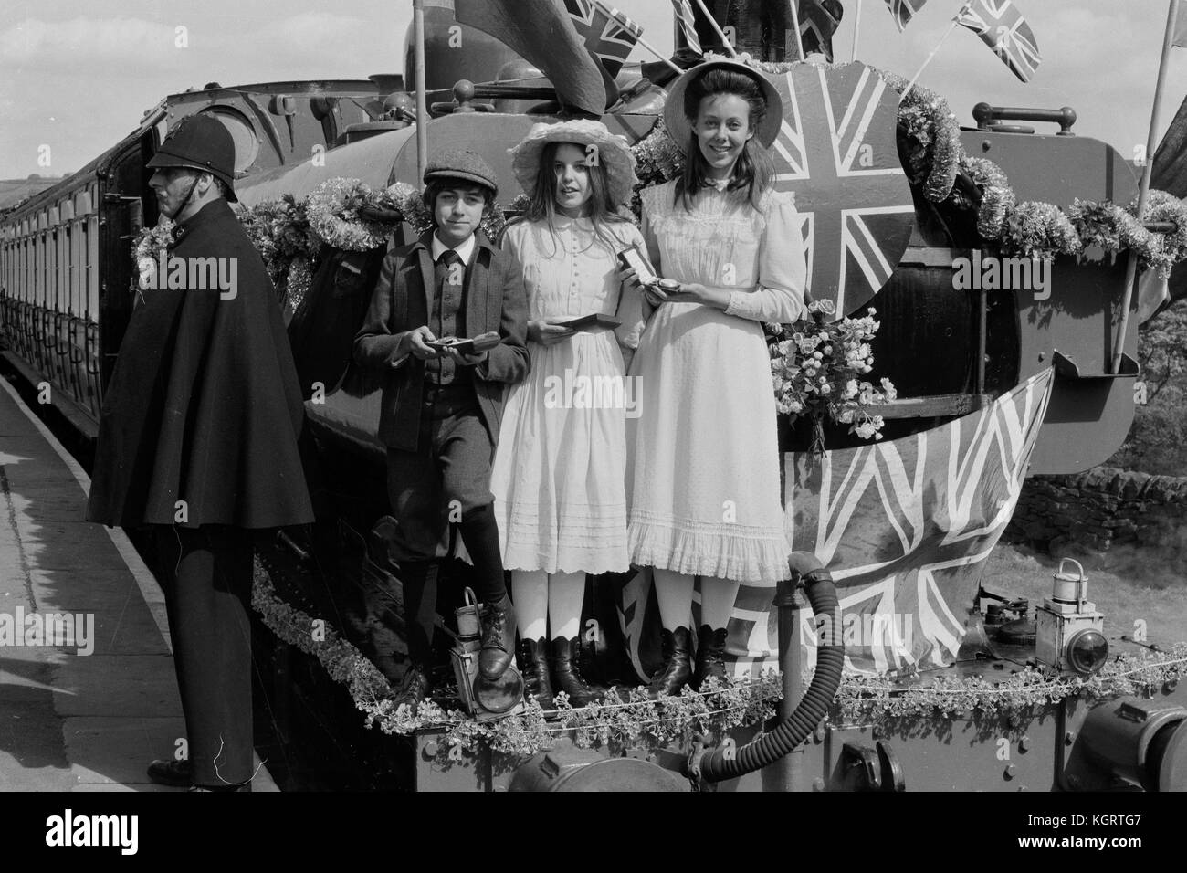 Sally thomsett hi-res stock photography and images - Alamy