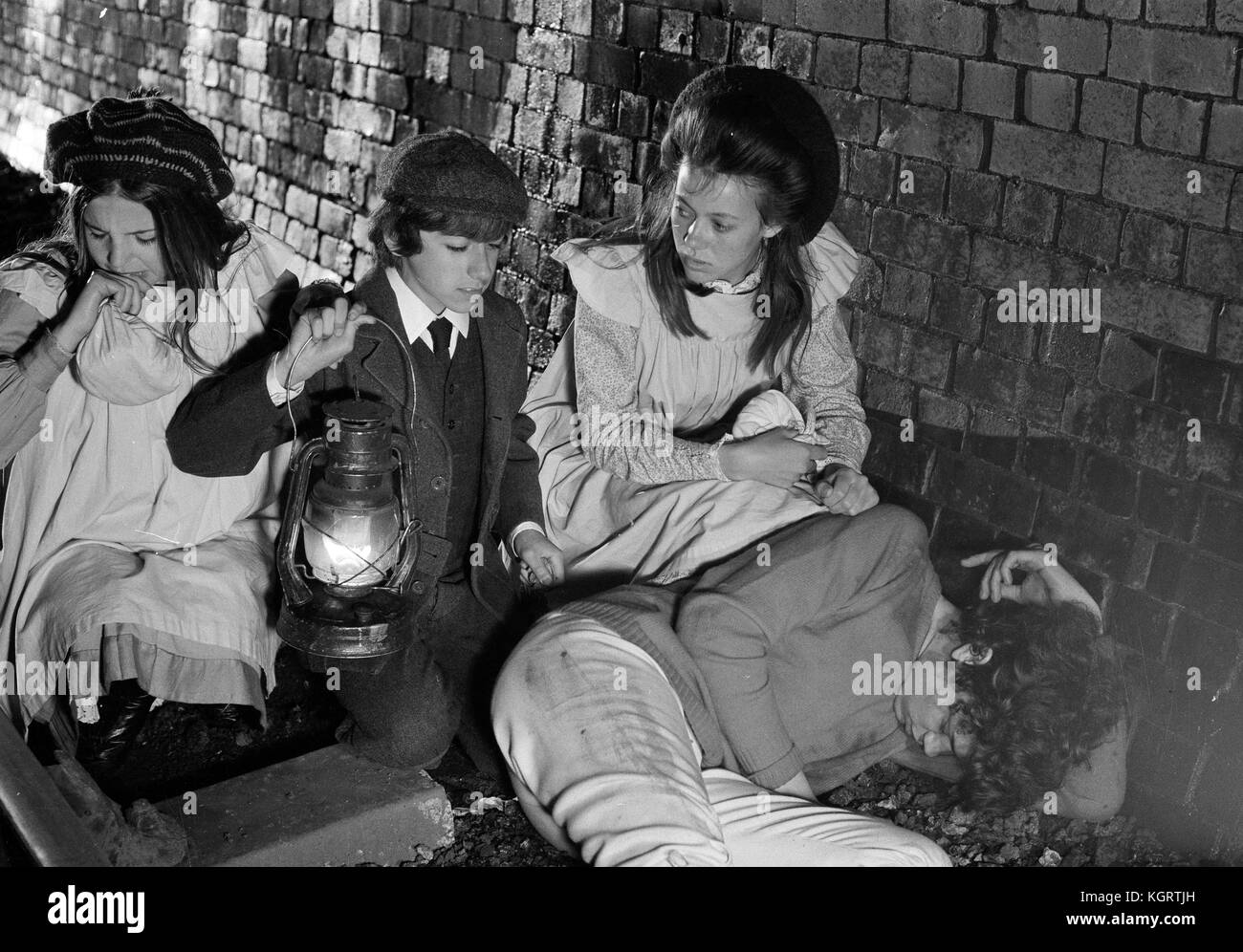 The Railway Children (1970) , Jenny Agutter , Gary Warren , Sally ...