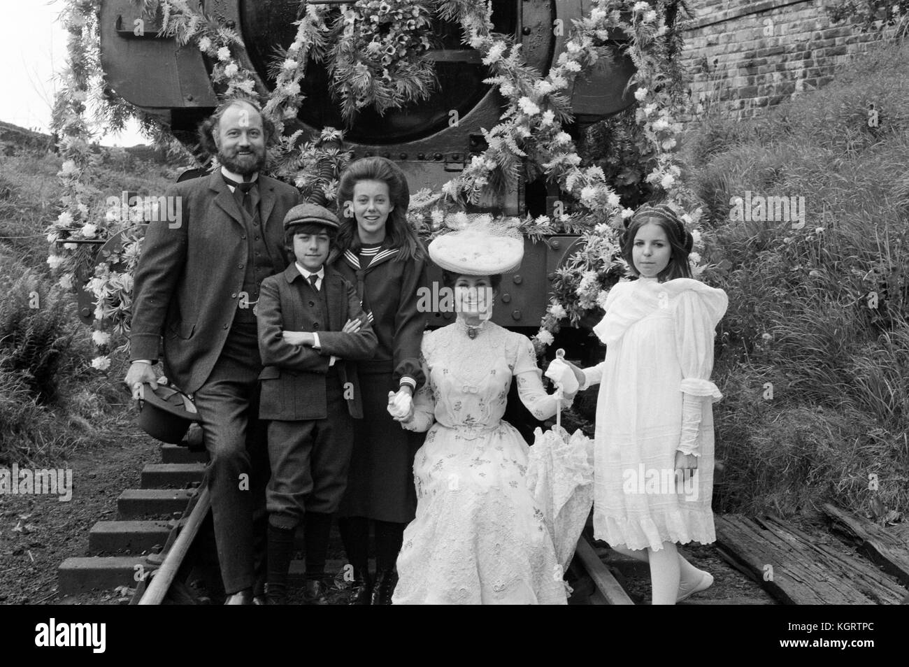 Sally Thomsett Stock Photos & Sally Thomsett Stock Images - Alamy