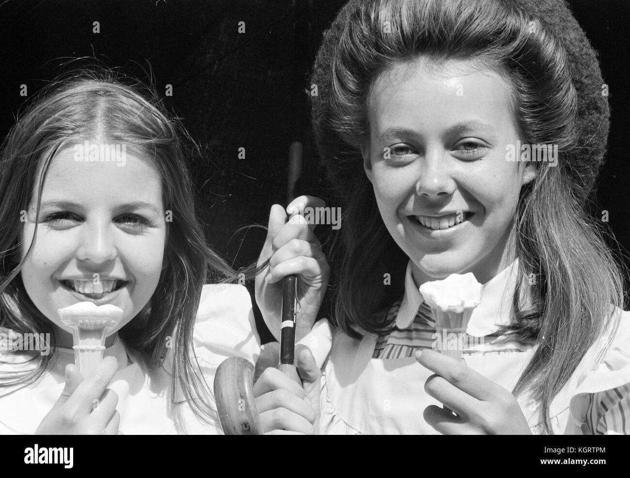 Sally thomsett hi-res stock photography and images - Alamy