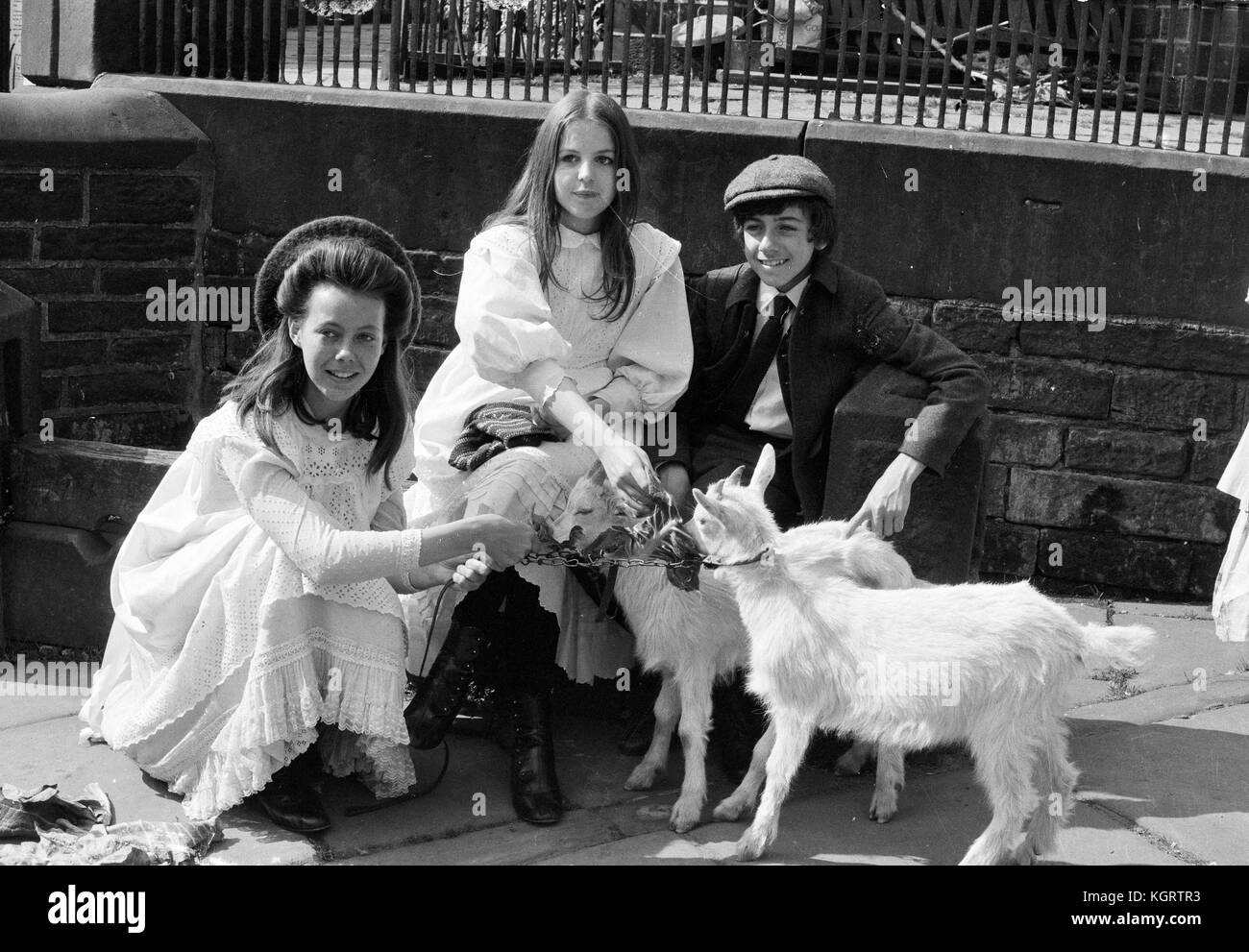 Sally thomsett hi-res stock photography and images - Alamy