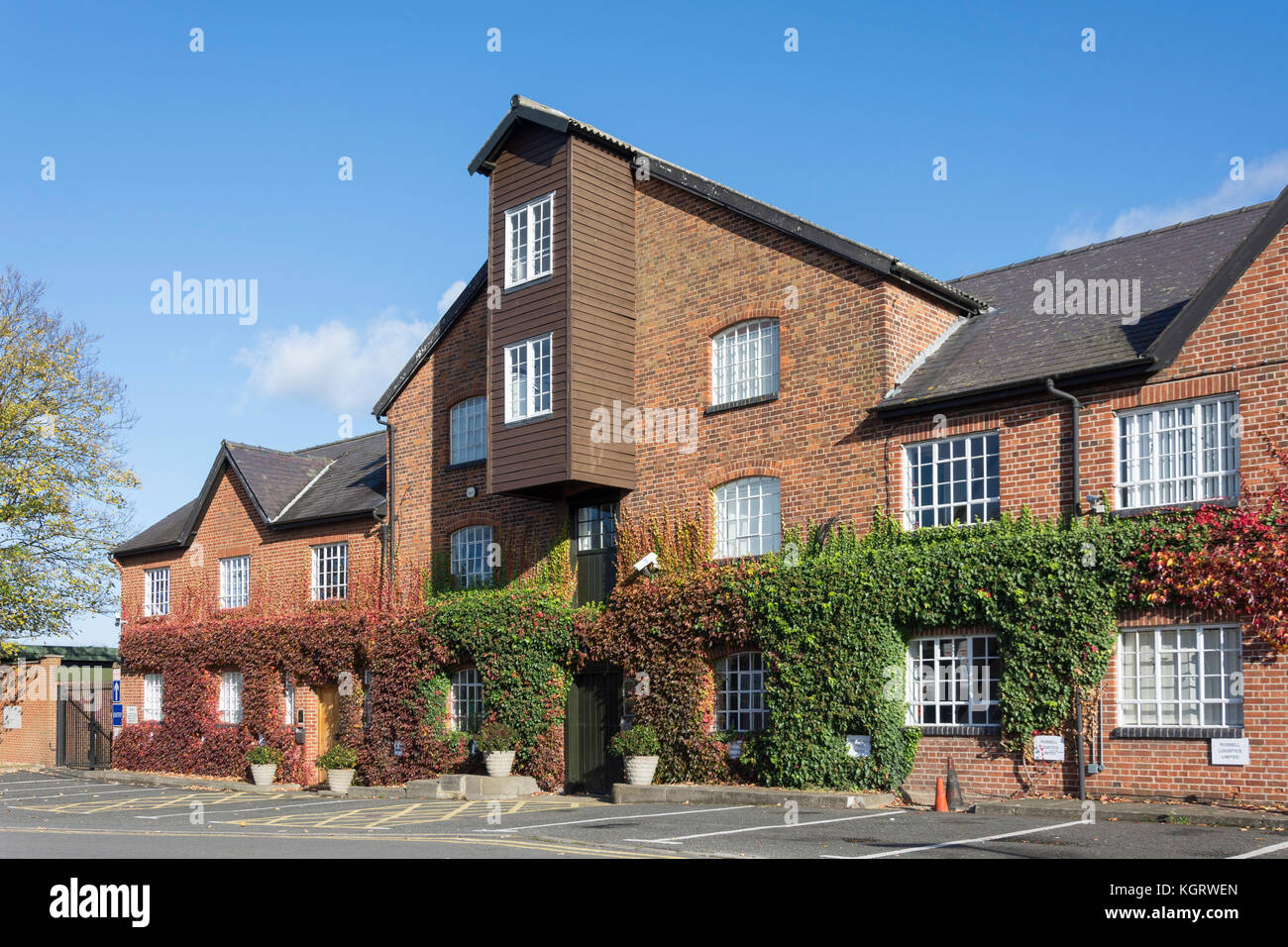 Stanwell road High Resolution Stock Photography and Images - Alamy