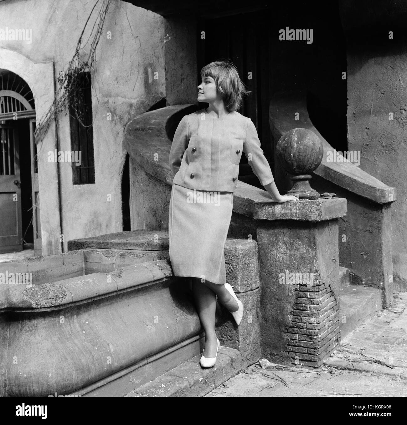 Summer Holiday (1963) , Lauri Peters Stock Photo - Alamy