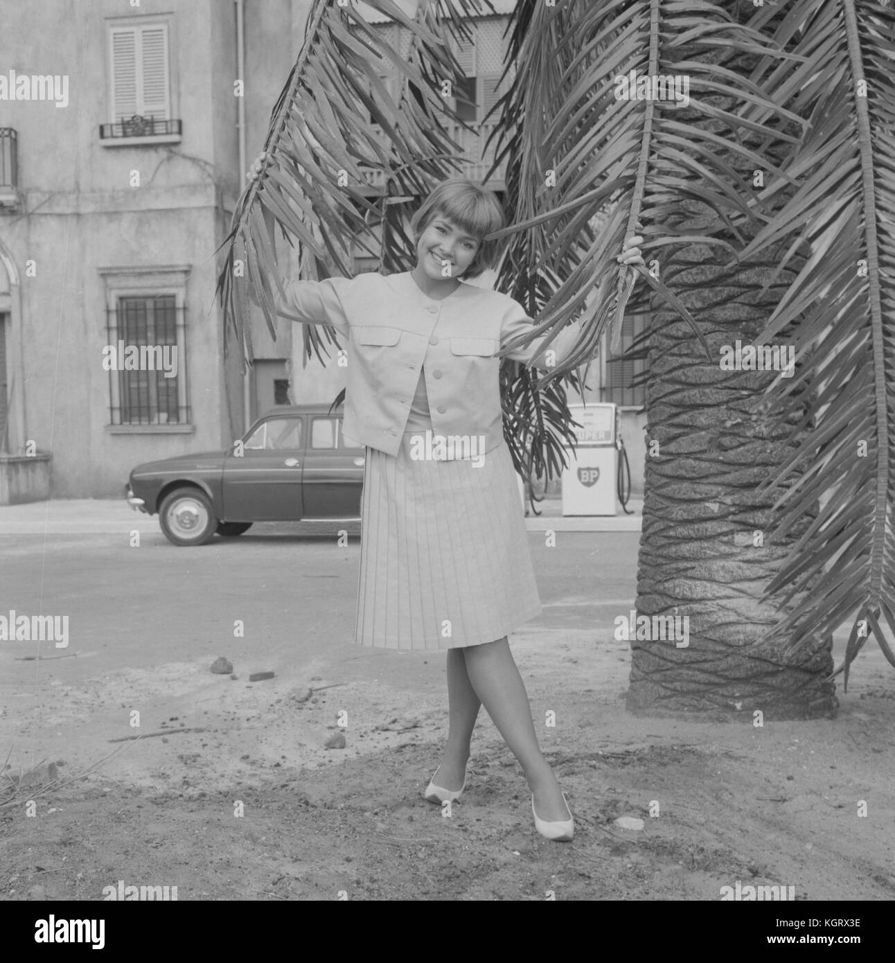 Summer Holiday (1963) , Lauri Peters Stock Photo - Alamy