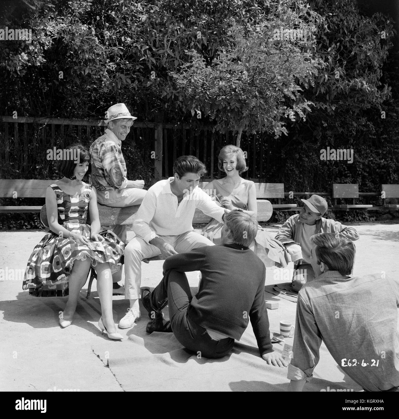 Summer Holiday (1963) , Cliff Richard , Melvyn Hayes , Teddy Green ...