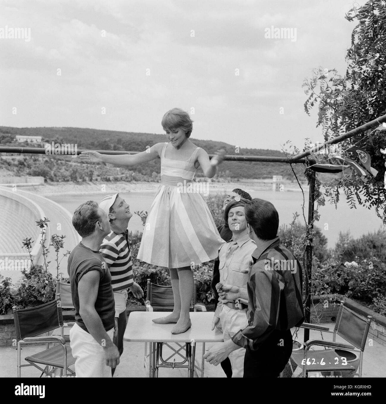 Summer Holiday (1963) , Cliff Richard , Lauri Peters , Teddy Green ...