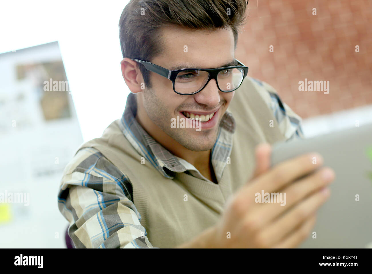 Man in eyeglasses training hi-res stock photography and images - Alamy