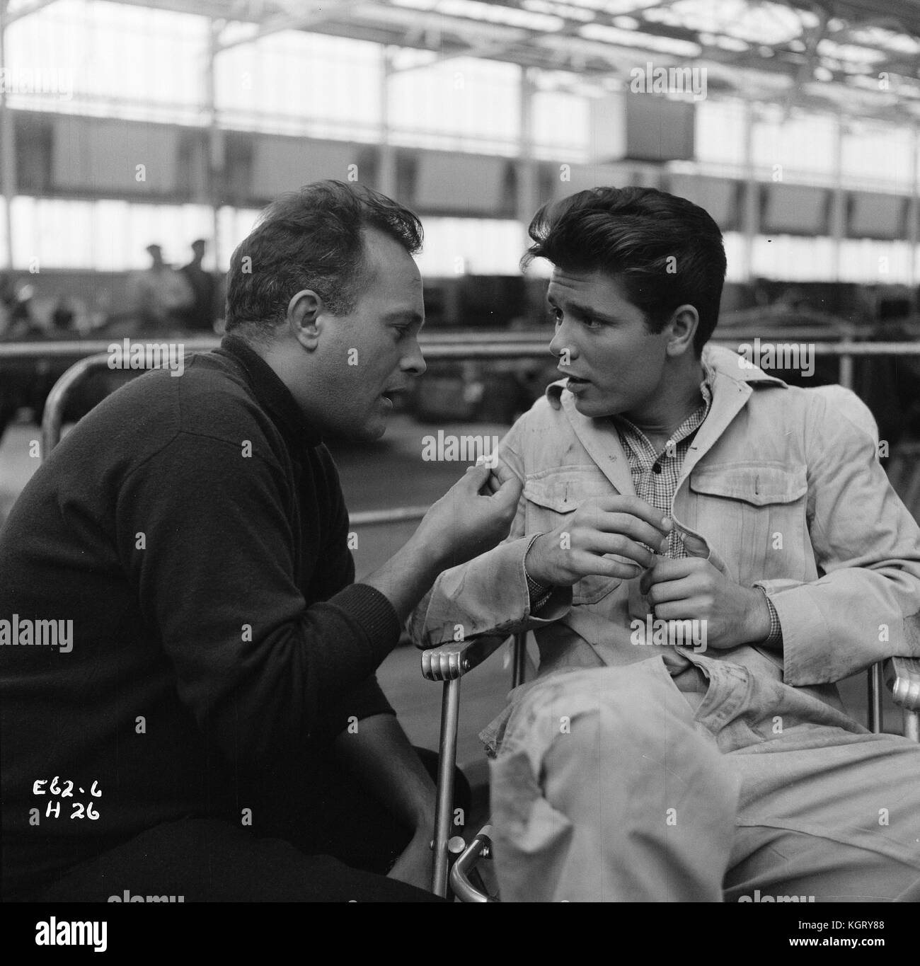 Cliff richard 1960s hi-res stock photography and images - Alamy