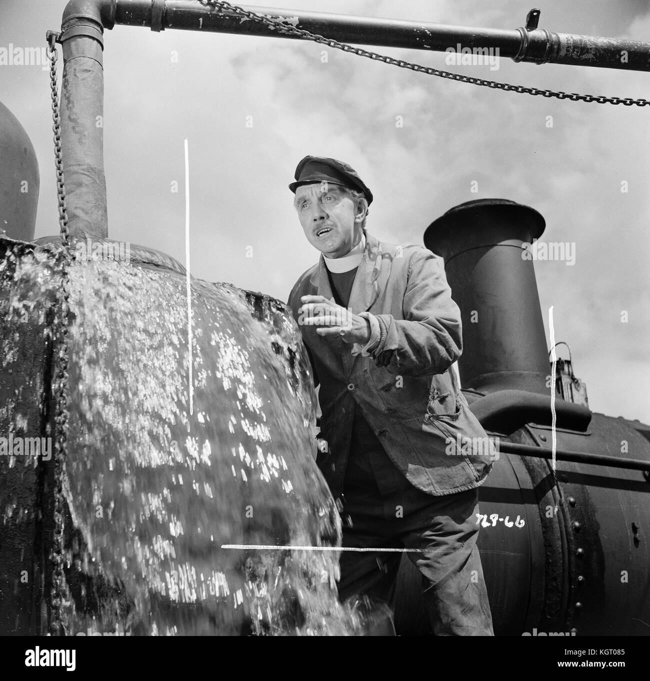 The Titfield Thunderbolt (1953) , Hugh Griffith Stock Photo - Alamy