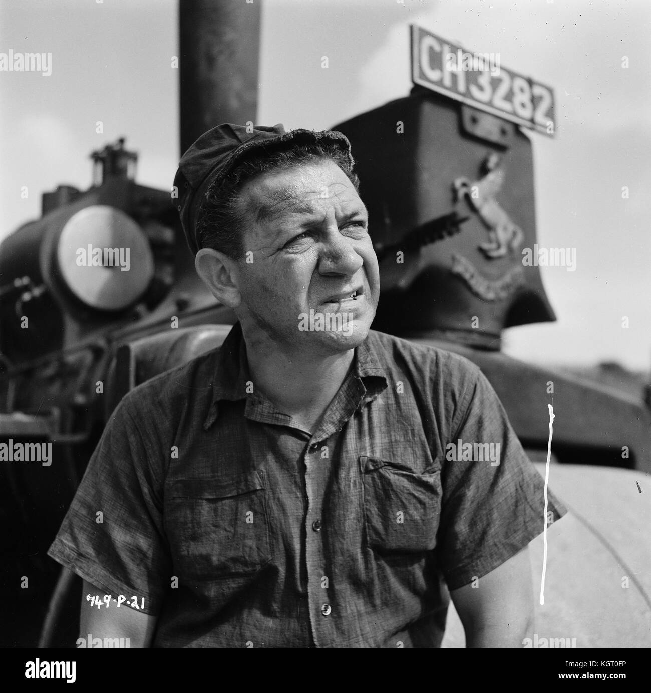 The Titfield Thunderbolt (1953) , Sid James Stock Photo - Alamy