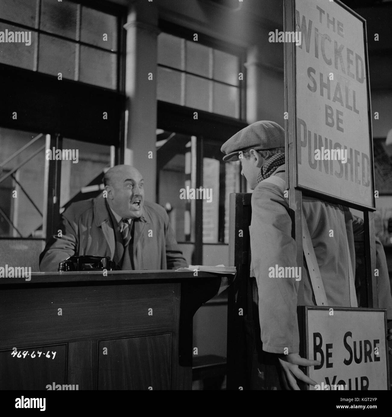 Who Done It (1956) Garry Marsh, Benny Hill Stock Photo - Alamy