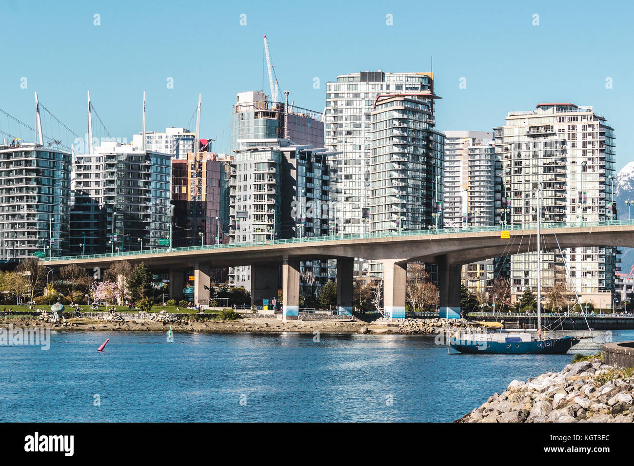 Cambie bridge vancouver hi-res stock photography and images - Alamy
