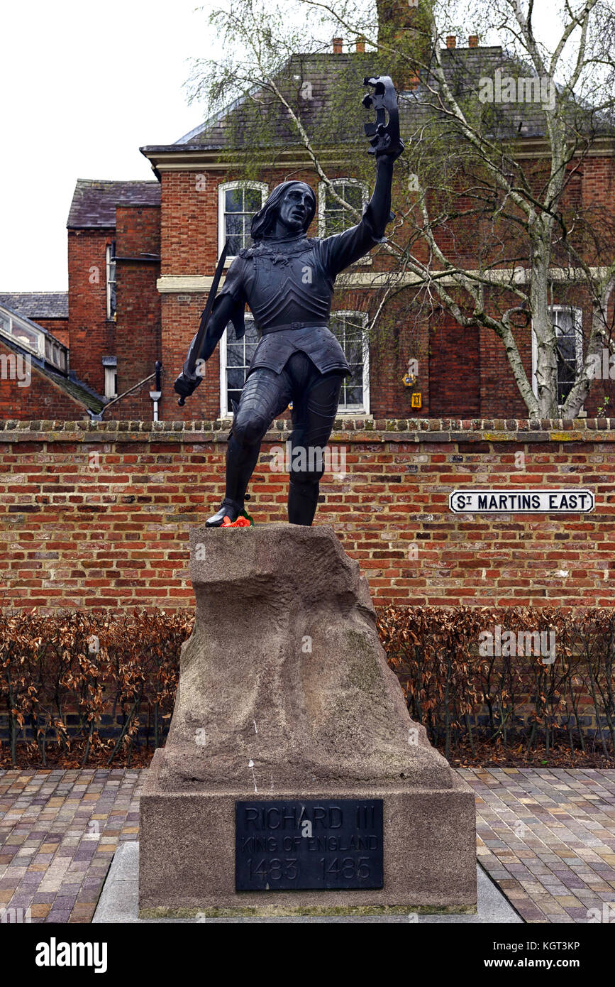 King Richard III, statue, memorial, grounds, Leicester Cathedral ...
