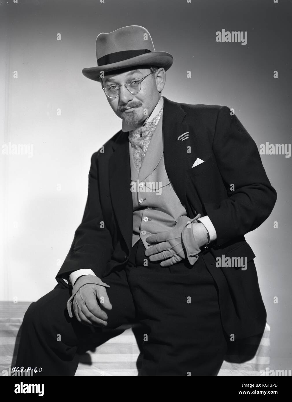 Who Done It (1956) , David Kossof Stock Photo - Alamy