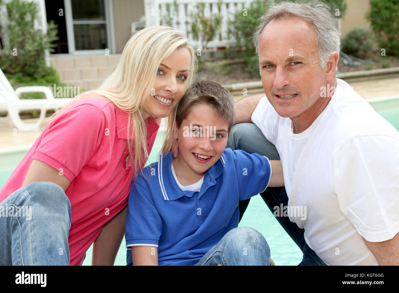 Villa pool garden family hi-res stock photography and images - Alamy