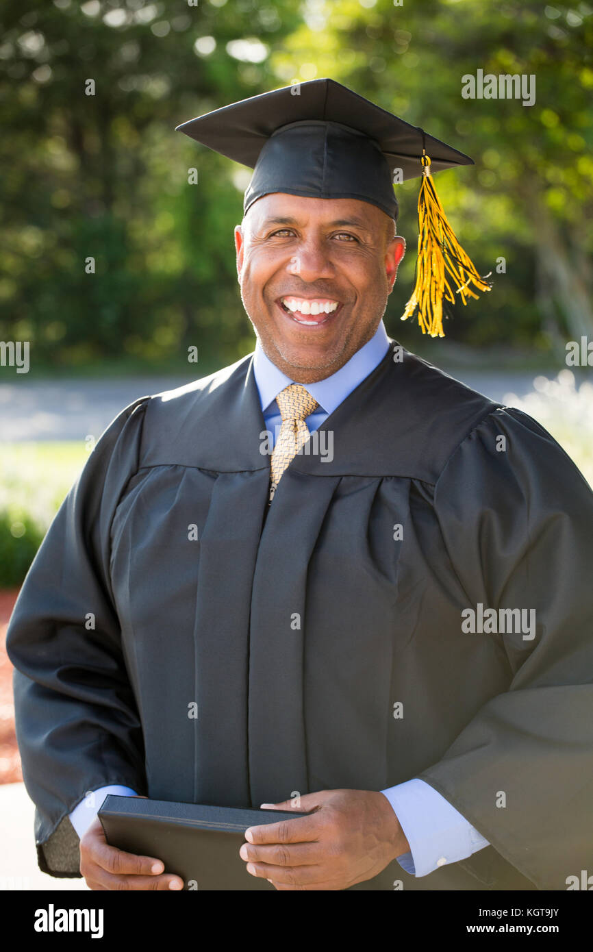 Senior adults middle age hi-res stock photography and images - Alamy