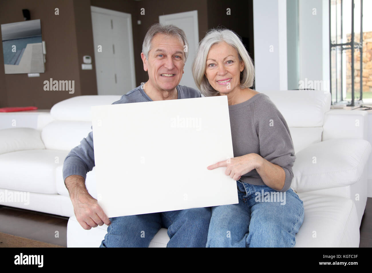Senior persons housing hi-res stock photography and images - Alamy