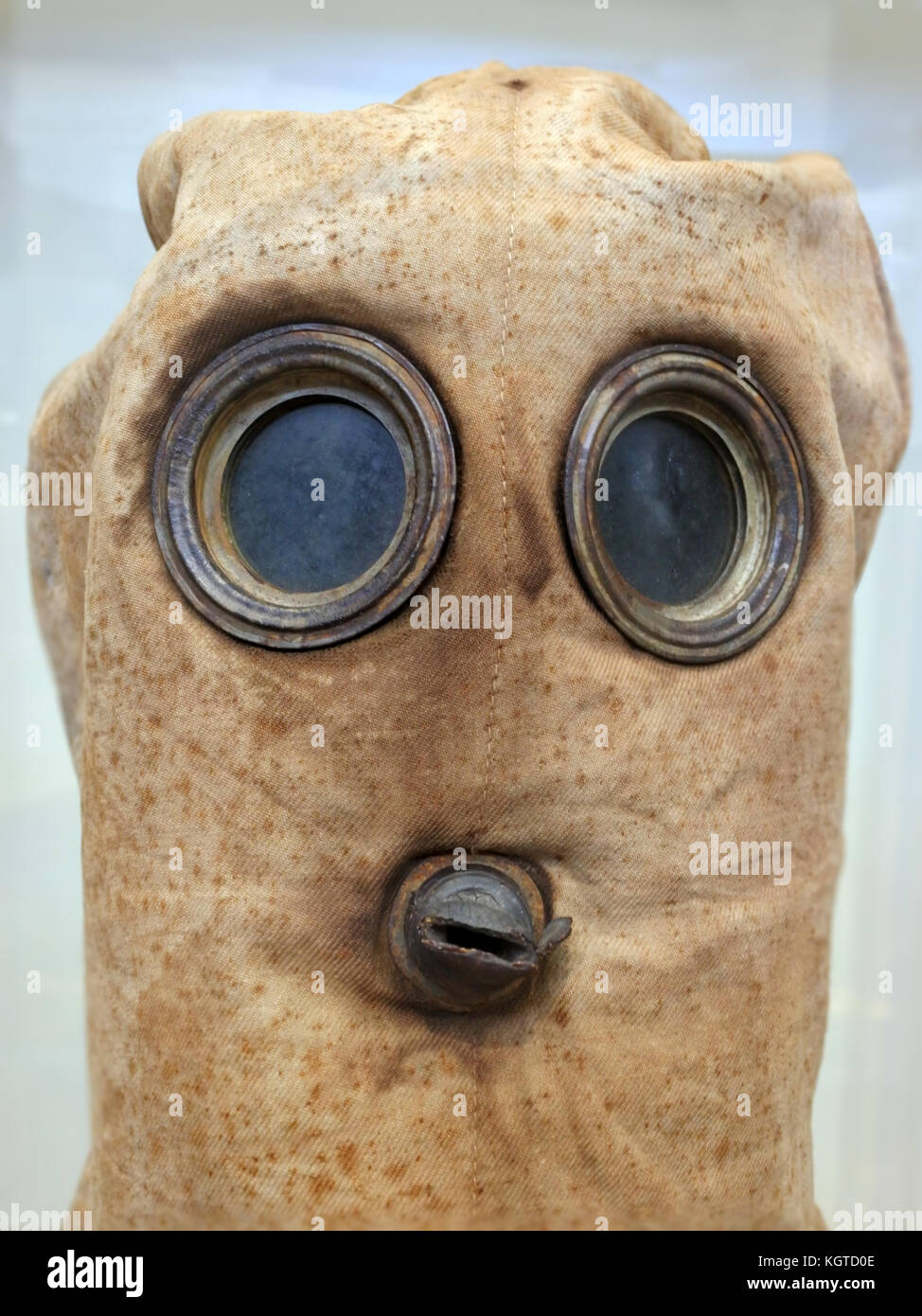 Ww1 Gas Mask Stock Photos & Ww1 Gas Mask Stock Images - Alamy