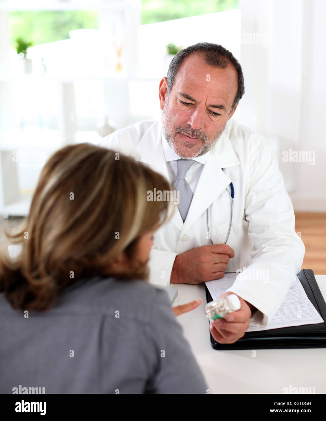 Medication hi-res stock photography and images - Alamy