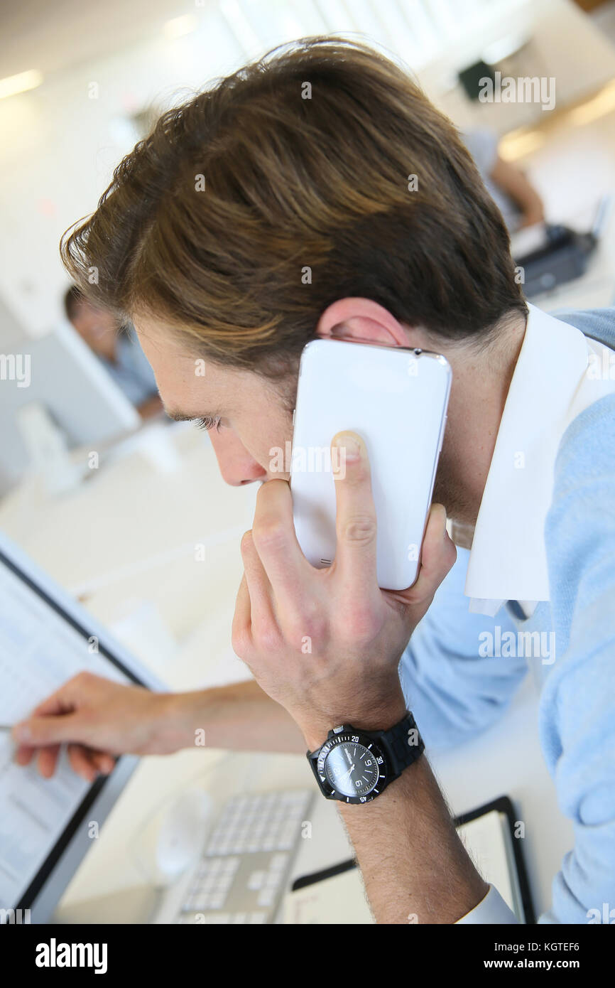 Telephone trader hi-res stock photography and images - Alamy