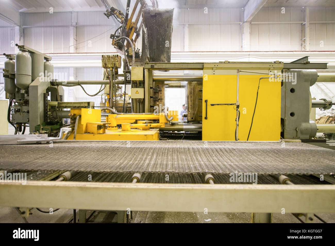 machinery for melting and production of heating radiators. manufacture ...