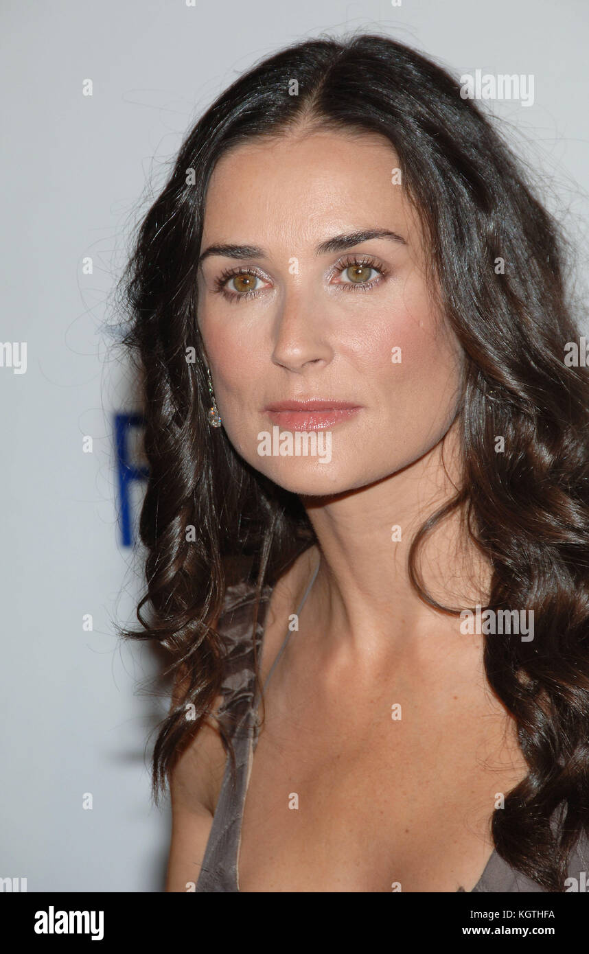 Demi Moore arriving at the BOBBY Premiere at the Chinese Theatre in Los ...