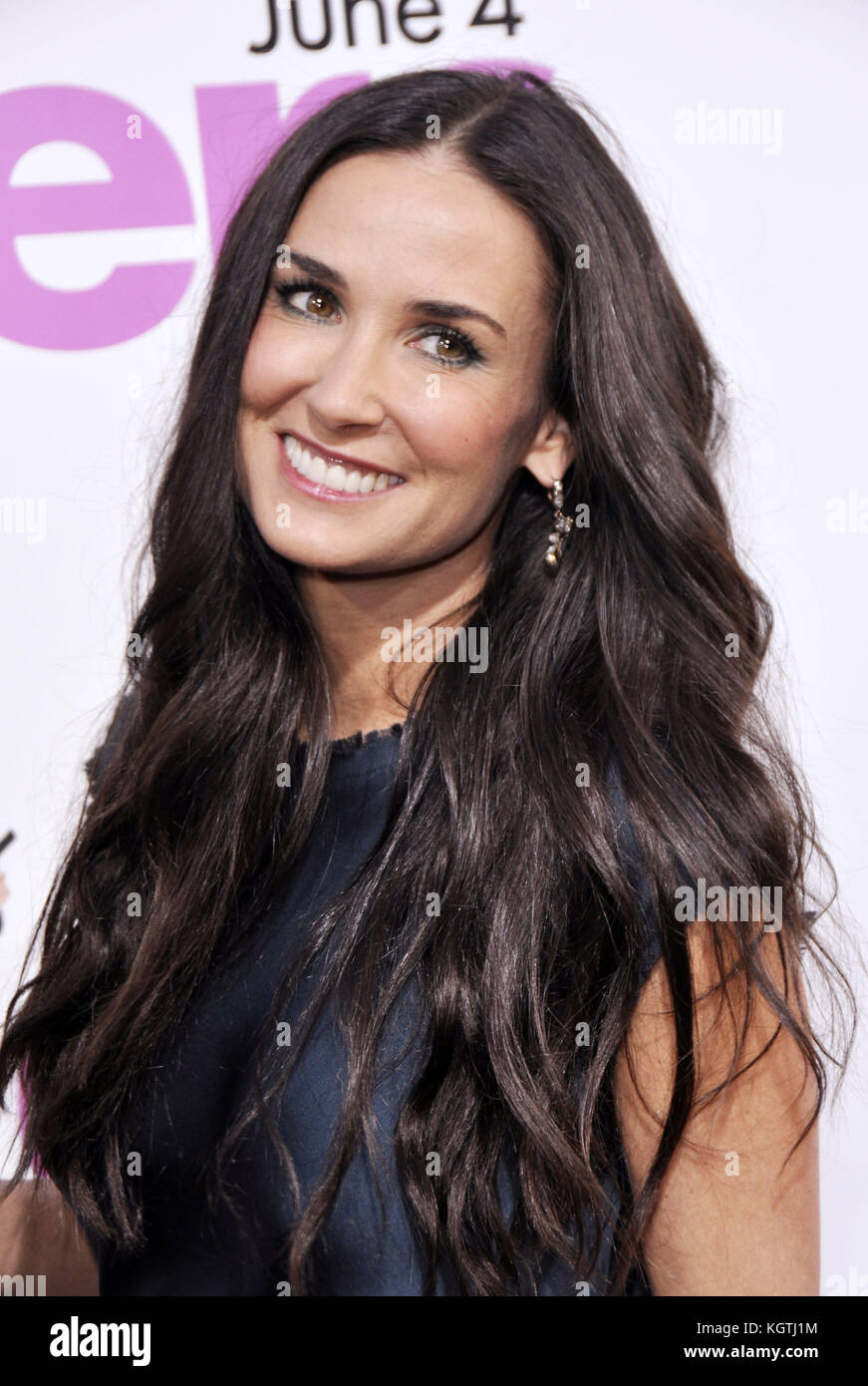 Demi Moore - "The Killers" Premiere at the Arclight Theatre in Los ...