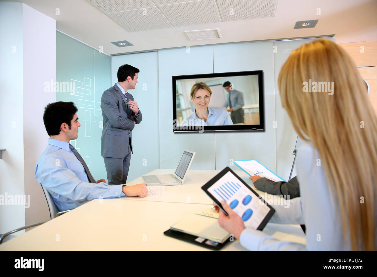 Business people interacting seminar hi-res stock photography and images ...