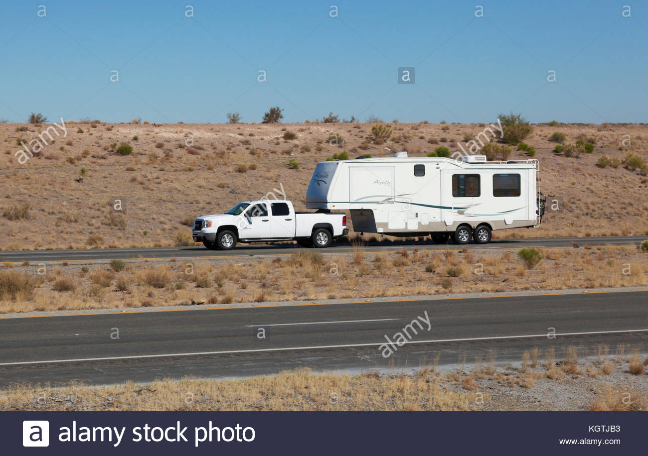 Pulling Trailers Stock Photos & Pulling Trailers Stock Images - Alamy