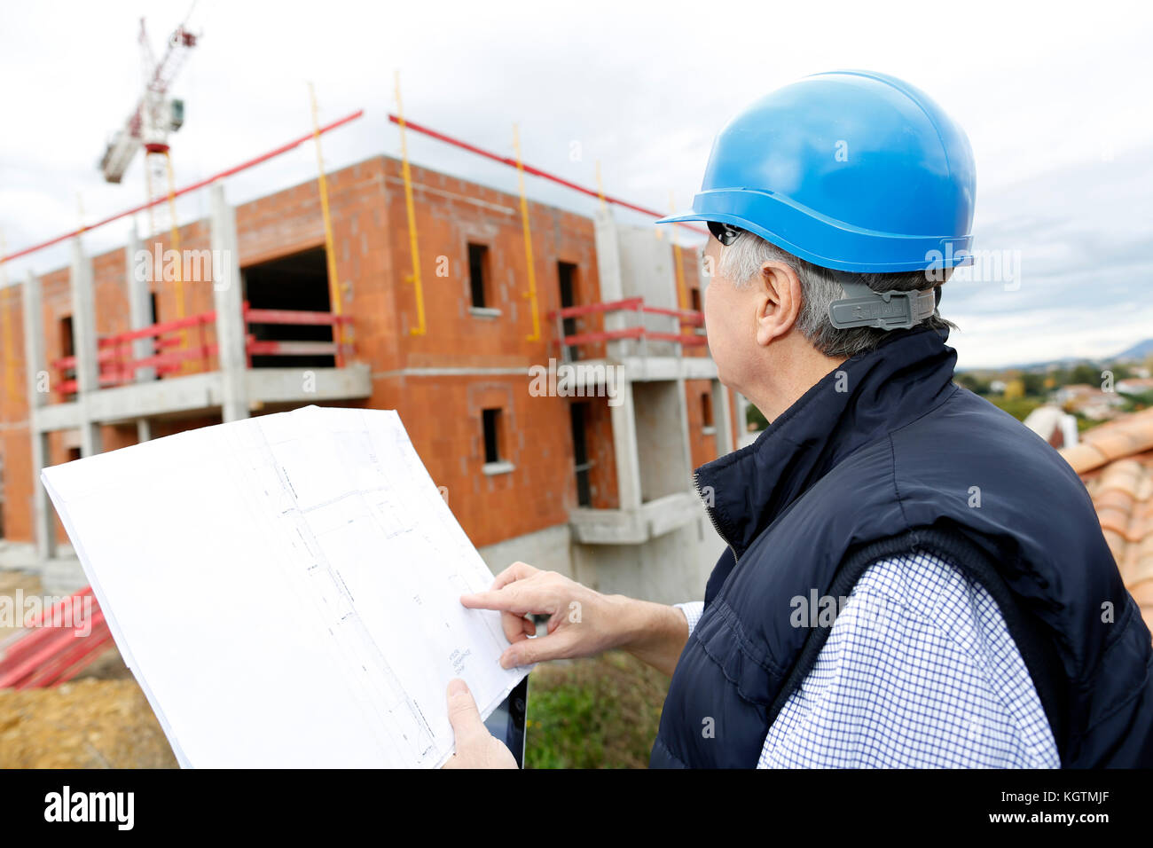 Project manager building site 60s hi-res stock photography and images ...