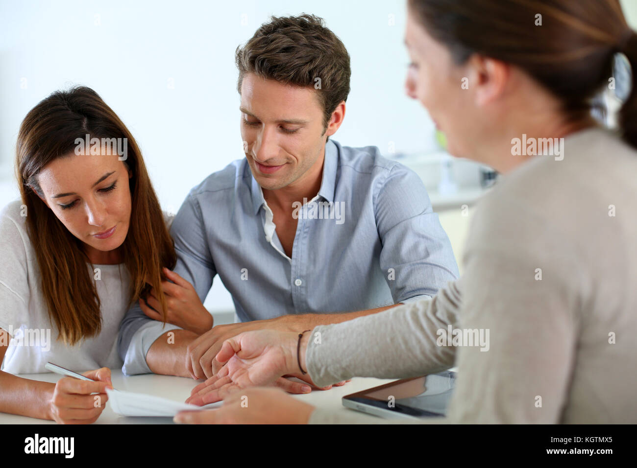 Construction contract legal hi-res stock photography and images - Alamy