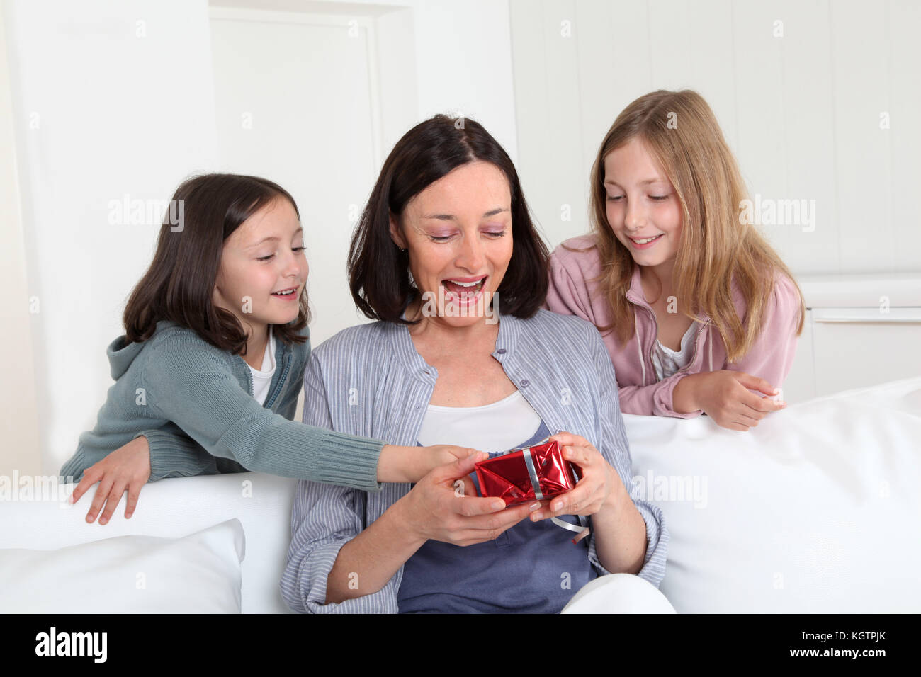Celebrating Moms Birthday Hi Res Stock Photography And Images Alamy