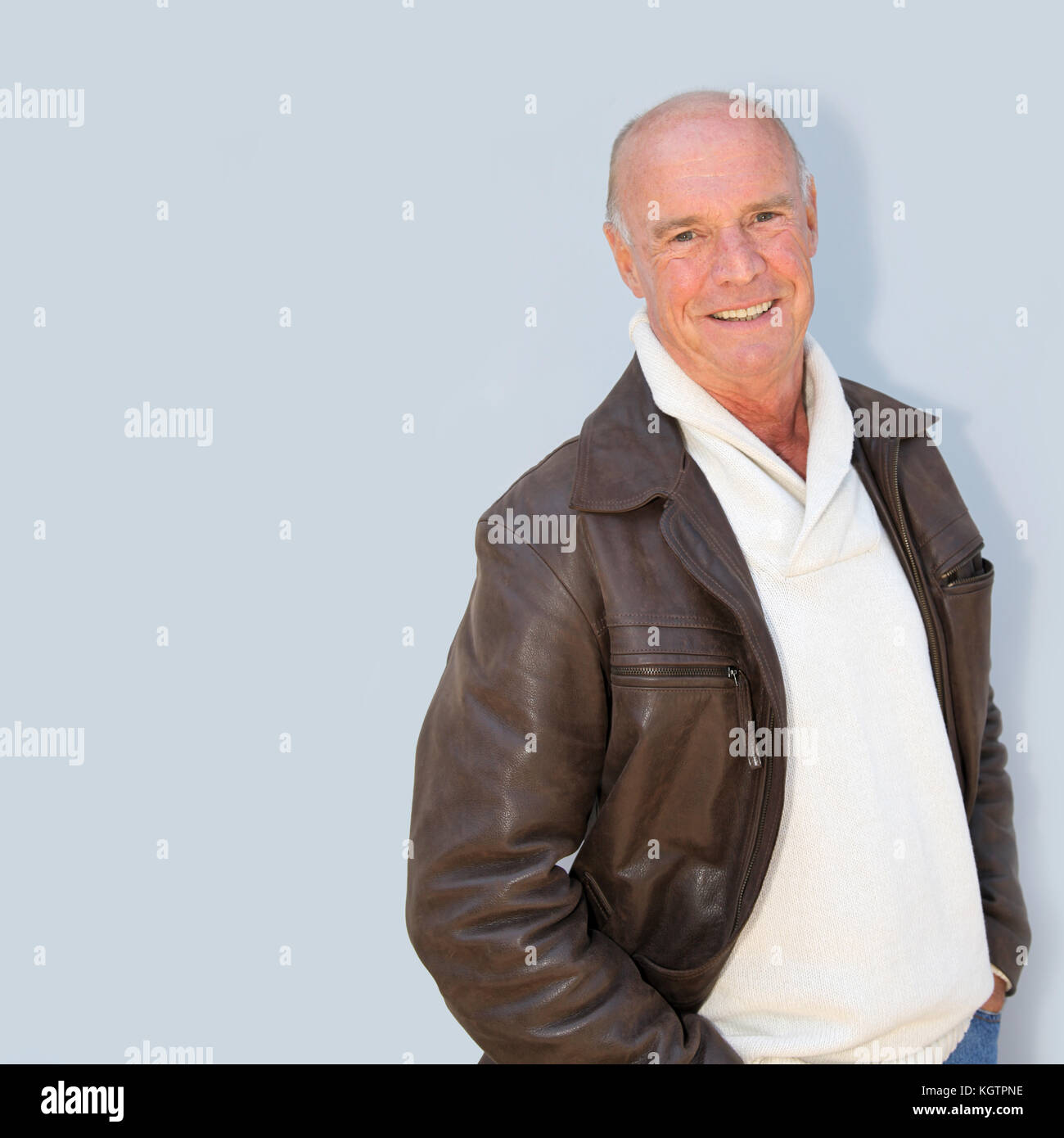 Portrait of bald senior man Stock Photo - Alamy