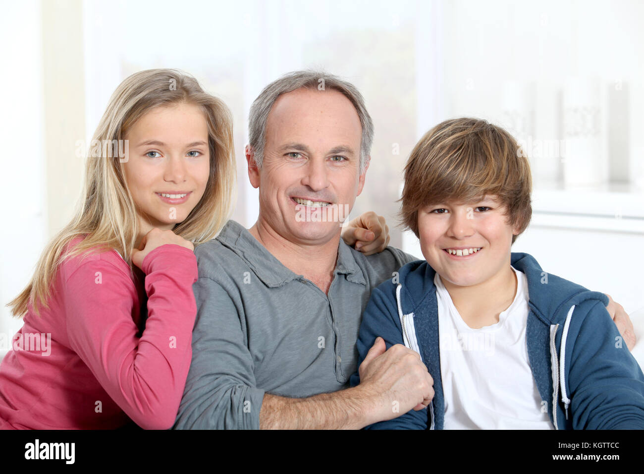 Portrait smiling boy father hi-res stock photography and images - Alamy