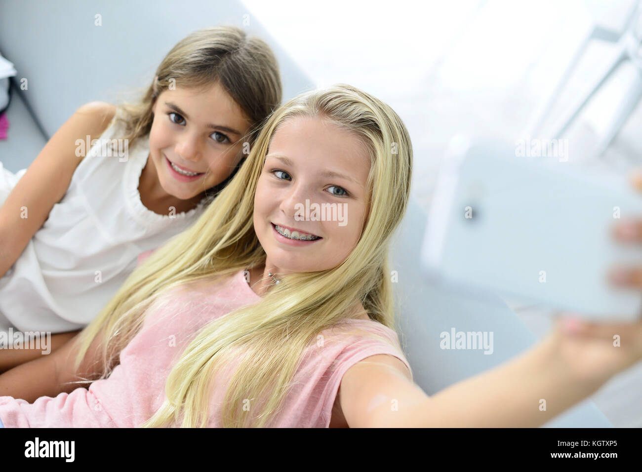 Girls are girlfriends hi-res stock photography and images - Alamy