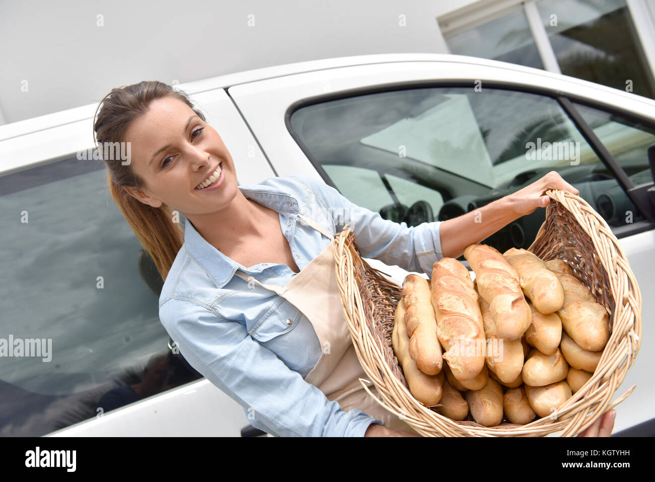 Bakery van delivery bread baker hi-res stock photography and images - Alamy