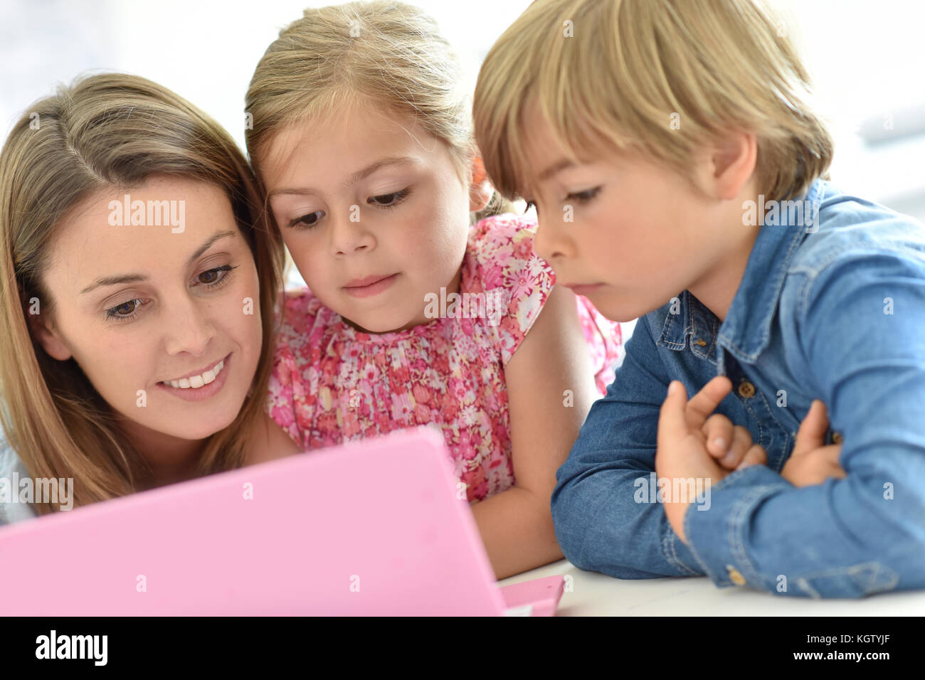 Mom playing with kids hi-res stock photography and images - Alamy