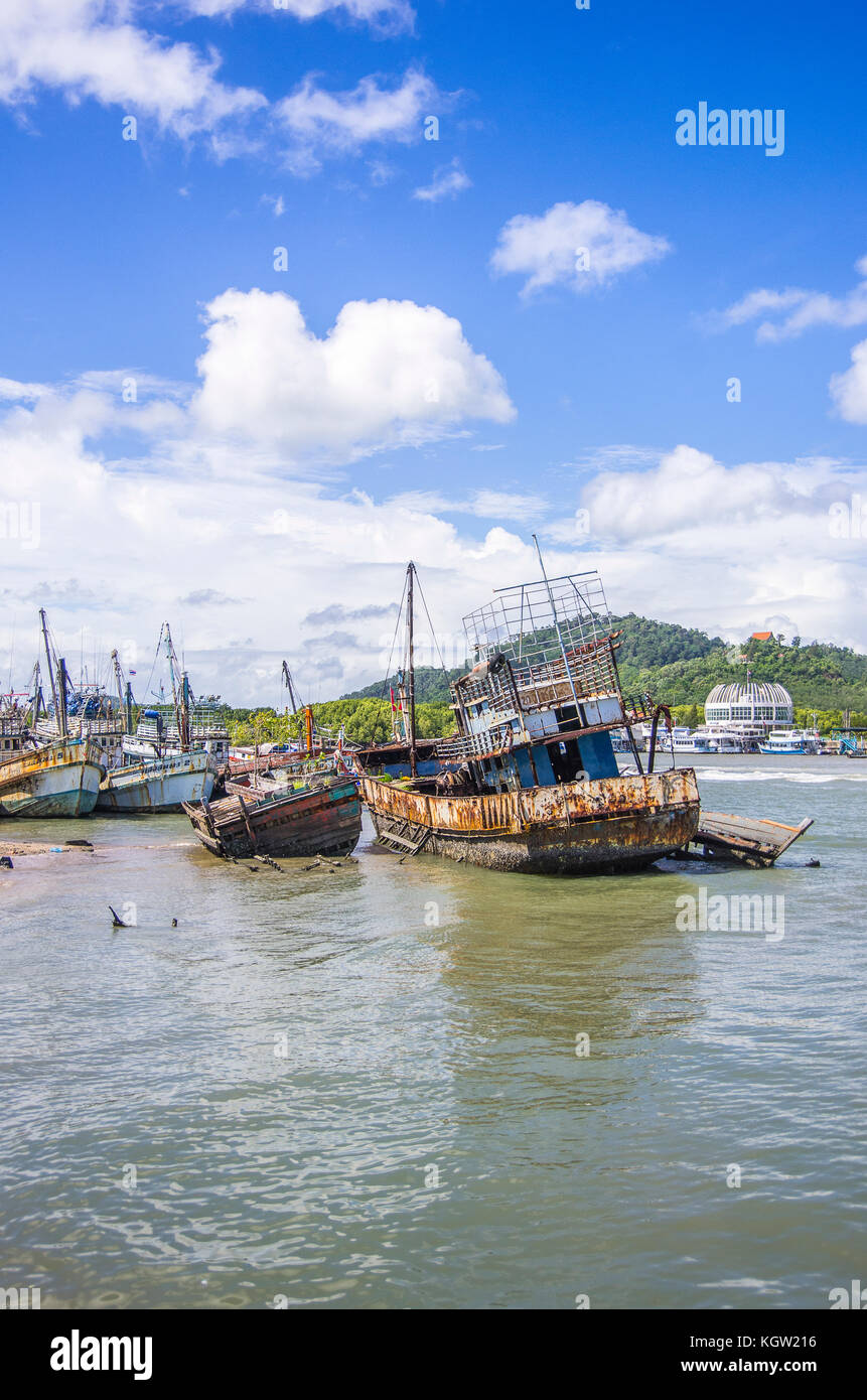 Thai fishing boats Stock Photo - Alamy
